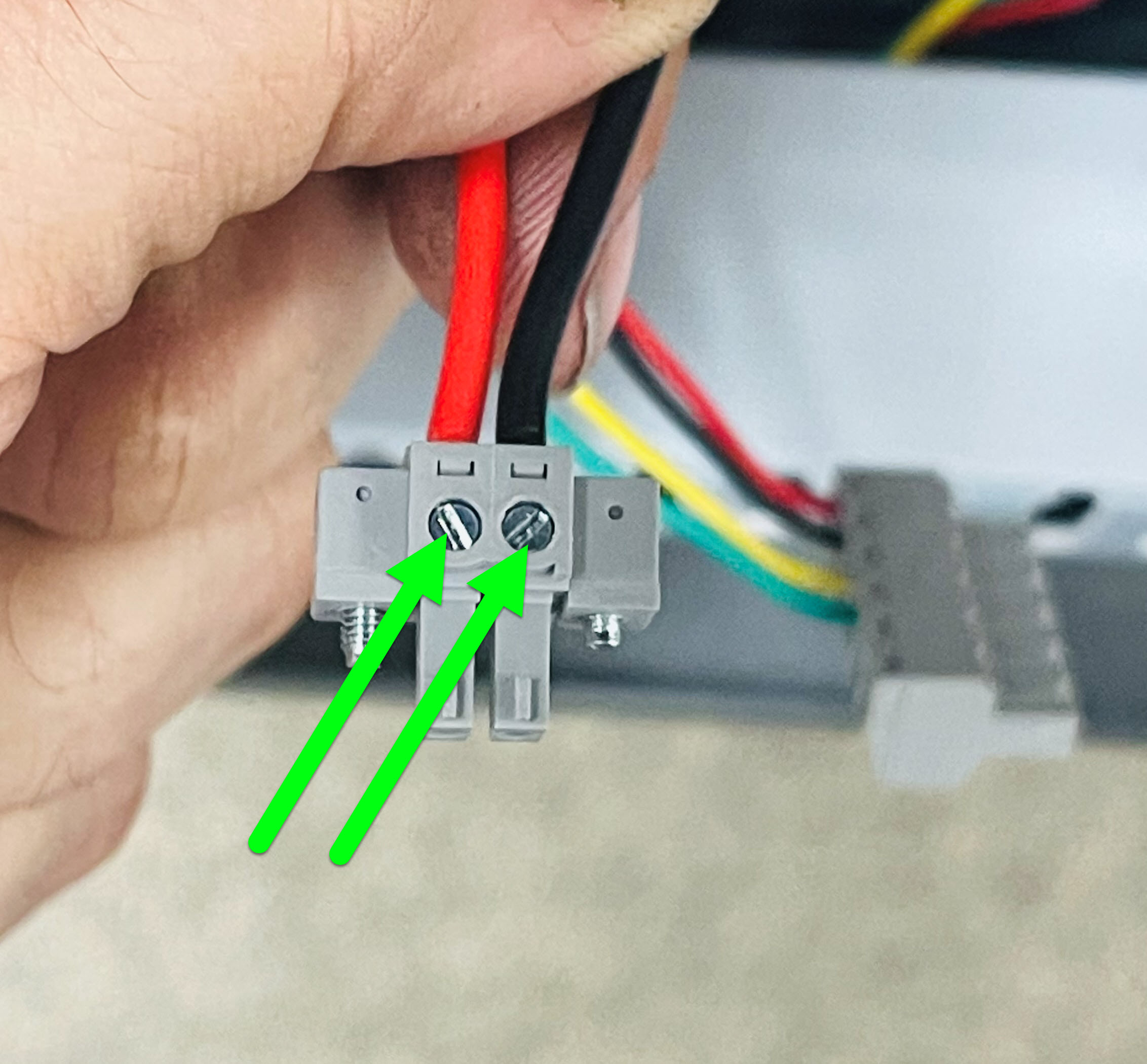 Tigthen Wires on X Motor